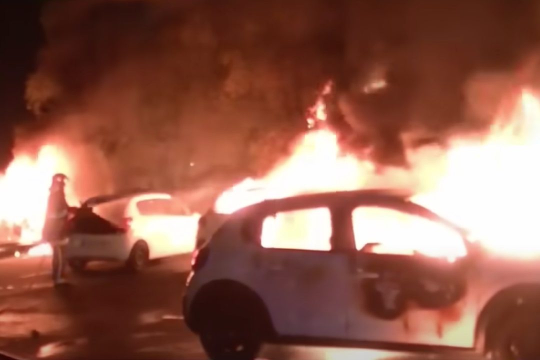 Riots in France after police killed a teenager: Macron called crisis ...