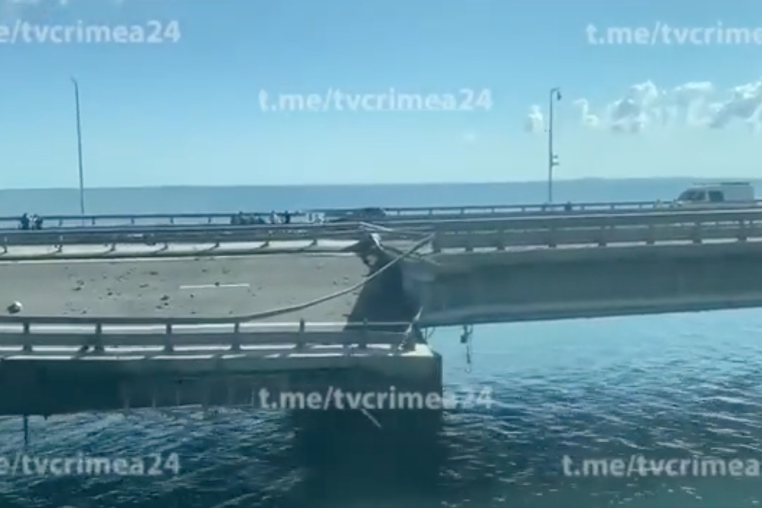 Crimean Bridge partly destroyed by two explosions: what's happening?